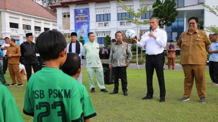 Meriahkan HUT ke 22 Kota Pariaman, Pj Wako Roberia Gelar Turnamen Antar ...