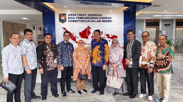 Ranperda RTRW Sumbar Segera Disahkan, DPRD dan Kemendagri Matangkan Pembahasan - Tribunpadang.com