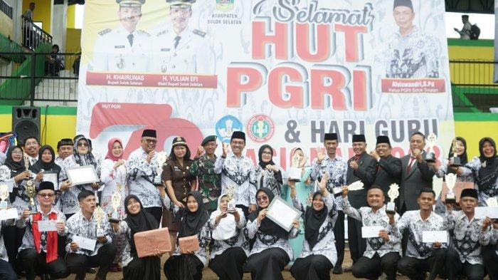 Khairunas: Selamat HUT ke-78 PGRI dan Hari Guru Nasional Tahun 2023 - Tribunpadang.com