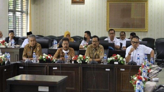 Targetkan Lima Besar Porprov 2023, KONI Kota Solok Hearing dengan DPRD ...