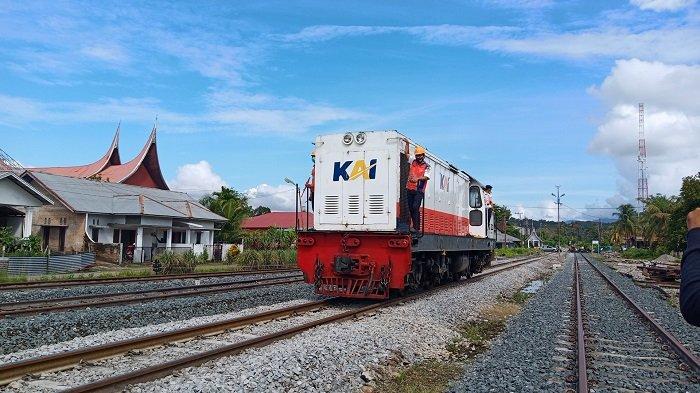 Follow up Tabrakan Kereta Api di Padang, Rangkaian KA Sibinuang ...
