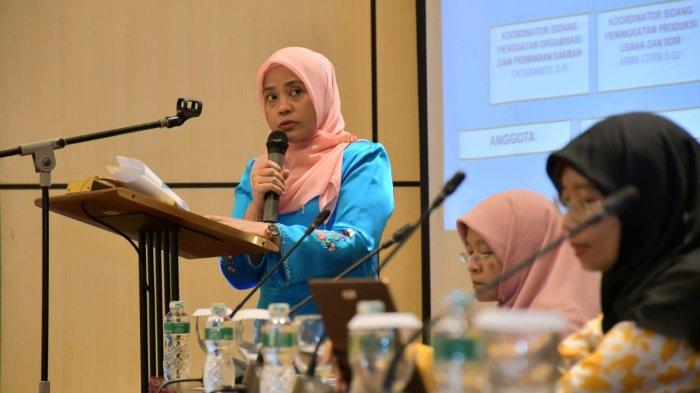 Ny Yenni Andri Warman Jadi Narasumber Rakor FORIKAN Sumbar - Tribunpadang.com