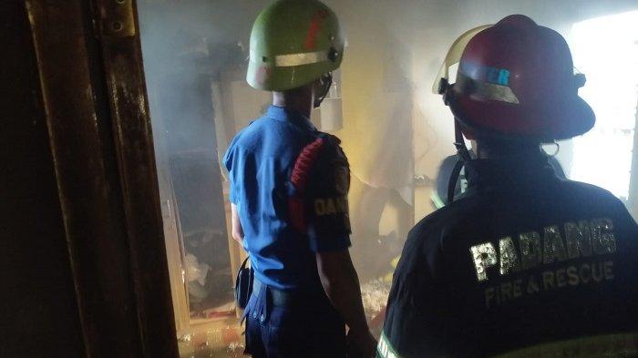 Kebakaran Rumah di Purus Padang: Satu Warga Luka Bakar, Kerugian Capai Rp 50 Juta - Tribunpadang.com