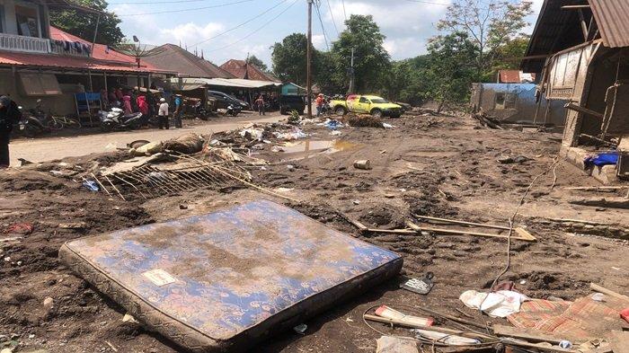 Material Banjir Lahar Dingin di Tanah Datar Sumbar Mulai Keras, Tim SAR Butuh Alat Berat ...