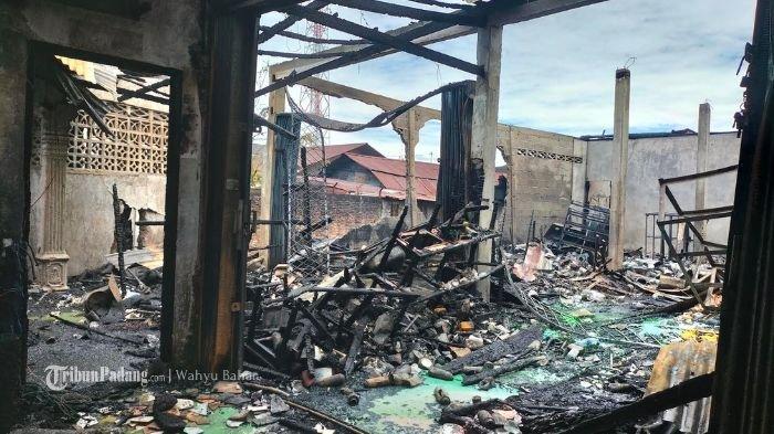 Kebakaran di Sawahan Padang, Penghuni Kontrakan Sempat Terkepung ...