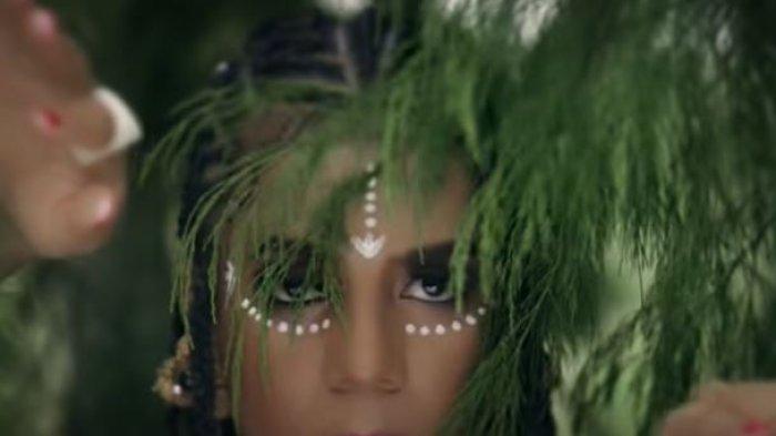 Arti Lagu Sajojo, Lagu Daerah Papua : Sajojo Sajojo Yumanamko Misa Papa ...