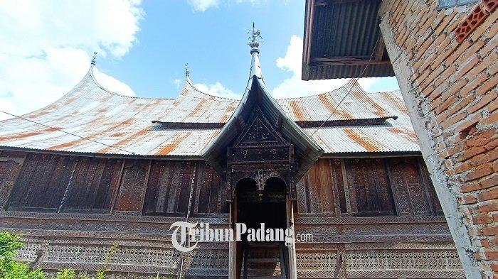 Menyambangi Rumah Gadang Gajah Maharam yang Pertama Didirikan di Kota ...