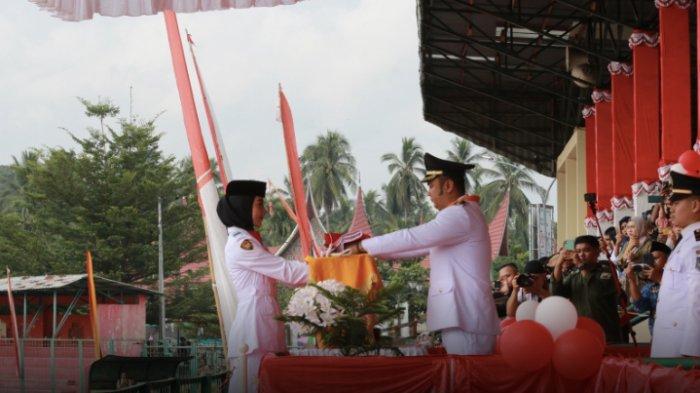 Pemkab Sijunjung Gelar Upacara Pengibaran Bendera Merah Putih di Lapangan Muhammad Yamin ...