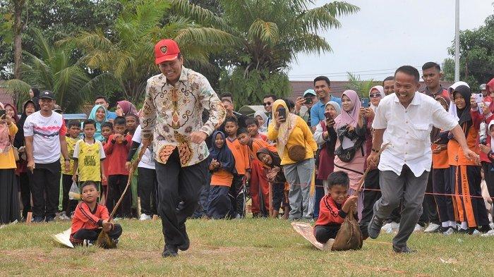 Keseruan Pacu Upiah, Permainan Tradisonal Meriahkan HAORNAS di Pariaman ...