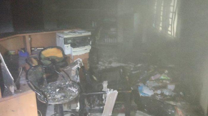 Gedung Pascasarjana UNP Terbakar, Sejumlah Alat Elektronik Hangus, Api ...