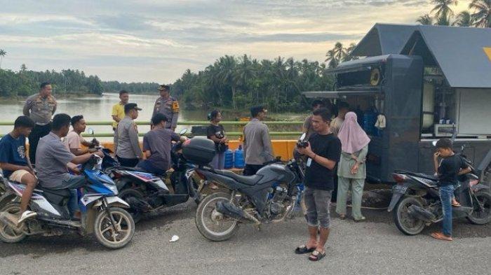 Polda Sumbar Kirim Alat Penjernih Air Bantu Korban Banjir di Pesisir Selatan - Tribunpadang.com
