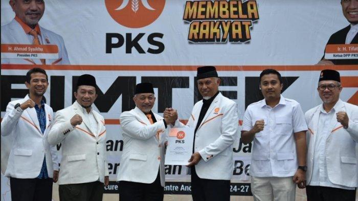 BREAKING NEWS PKS Resmi Usung Mahyeldi-Vasco Ruseimy di Pilgub Sumbar 2024,Ahmad Syaikhu ...
