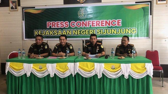 Press Release Capaian Kinerja Tahun 2023: Kejari Sijunjung Selamatkan Uang Negara Lebih Rp2 ...