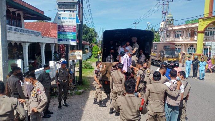 41 Pelajar Diangkut Satpol PP Padang, Kedapatan Nongkrong di Warung saat Jam Pelajaran ...