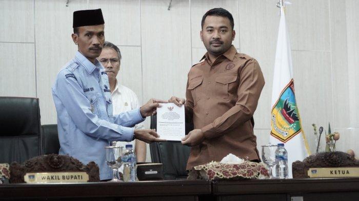 Pemkab Solok Selatan Resmi Sampaikan Rancangan RPJPD 2025-2045 ke DPRD ...