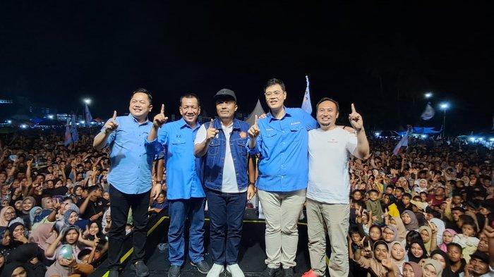 Konser Sumbar Gercep di Pesisir Selatan Semarak, Vasko Ruseimy Ajak ...