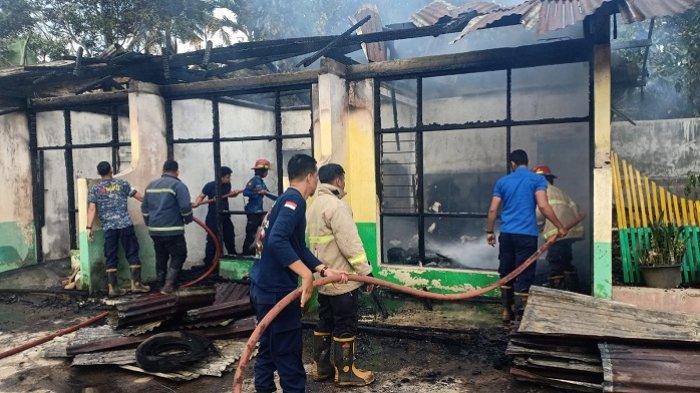 SDN 04 Batu Payuang Lima Puluh Kota Terbakar Sore Tadi, Perpustakaan ...