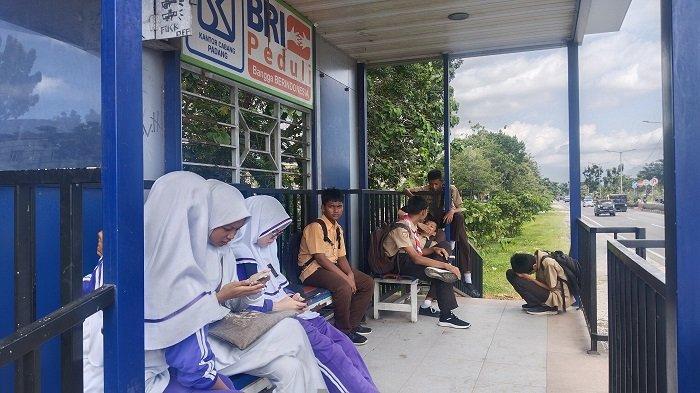 Penumpang Trans Padang Kecewa Koridor 4 dan 5 Tak Beroperasi, Terpaksa ...