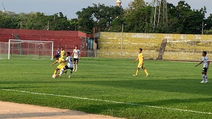 Jelang Hadapi PSDS Deli Serdang, Rumput GOR H Agus Salim Padang Sudah ...