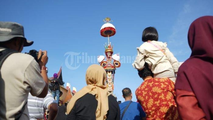 Mengenal Sekilas Sejarah Tabuik, Jelang Prosesi Puncak Pesona Hoyak ...