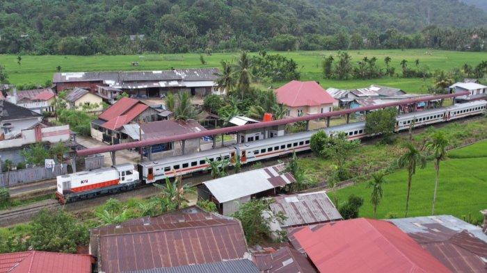 POPULER PADANG: Stasiun Kereta Api Kampung Jua Dioperasikan dan Kabau ...