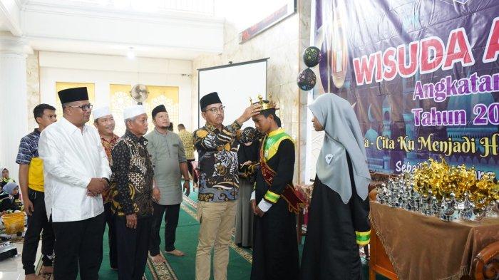 Hadiri Acara Wisuda Tahfizh Qur'an, Bupati Khairunas Sampaikan Pesan Untuk Generasi Solok ...