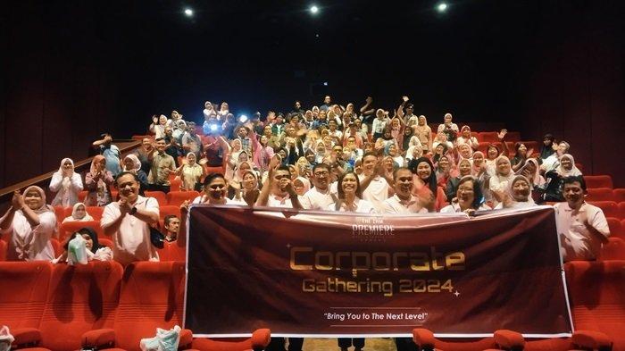 The ZHM Premiere Hotel Padang Gelar Corporate Gathering Nobar Film ...