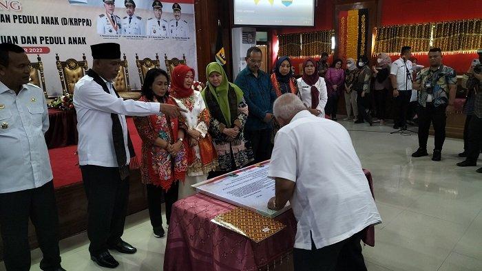 Tiba di Pariaman, Menteri P3A Resmikan Desa Ramah Perempuan dan Peduli Anak, Wadah untuk ...
