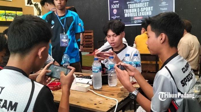 POPULER PADANG: Tribun E-Sport Mobile Legend Season 2 & Pemain Semen ...