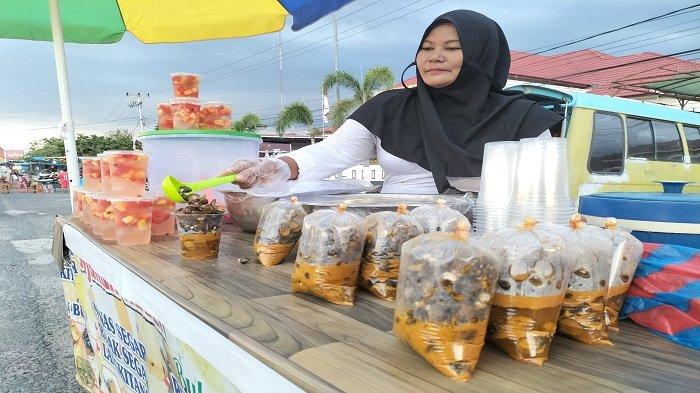 Gulai Langkitang dan Pensi di Simpang Tugu Nagari Muaro Sijunjung, Inem ...