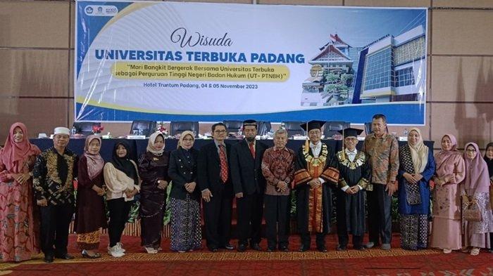 Universitas Terbuka Padang Mewisuda Lebih dari 500 Lulusan Berhasil ...