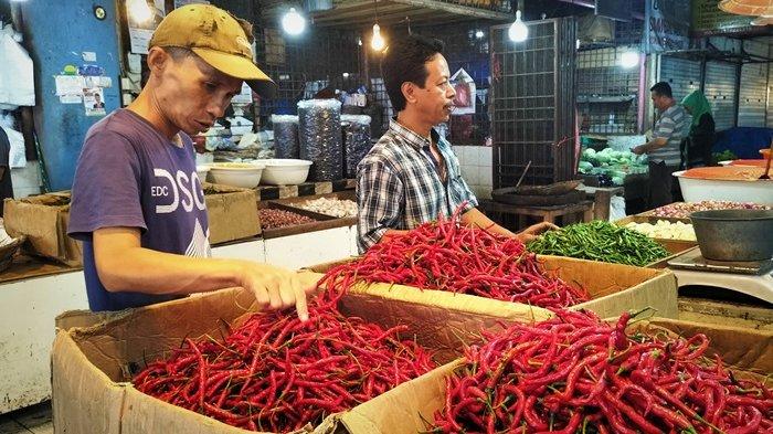Harga Cabai di Pasar Raya Padang Juga Meroket, Cabai Setan Sempat Tembus Rp100 Ribu ...