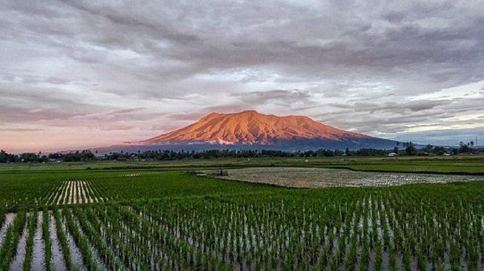 7 Gunung di Sumatera Barat, Tertinggi Ada Gunung Talamau Terdapat 13 ...