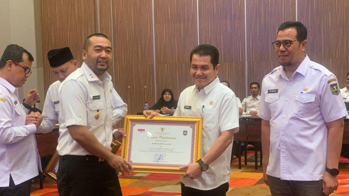 Pemkab Agam Peringkat Top 2, Evaluasi Penyelenggaraan Pemerintahan ... Pemkab Agam Peringkat Top 2, Evaluasi Penyelenggaraan Pemerintahan ...