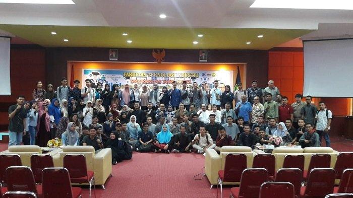 Mahasiswa dan Hadirin Antusias Ikuti Kuliah Umum Enterpreneur di Universitas Bung Hatta ...