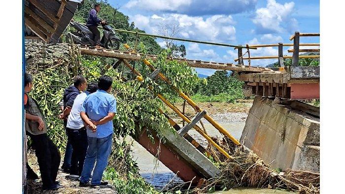 Banjir Bandang Melanda 2 Nagari di Pasaman, 2 Jembatan Ambruk - Tribunpadang.com