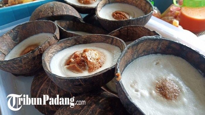 Kue Mangkuak Jajanan Khas Minang, Dimasak Pakai Tempurung, Ini Resep ...