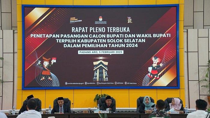 Khairunas - Yulian Efi Resmi Ditetapkan sebagai Bupati dan Wakil Bupati Solok Selatan 2025-2030 ...