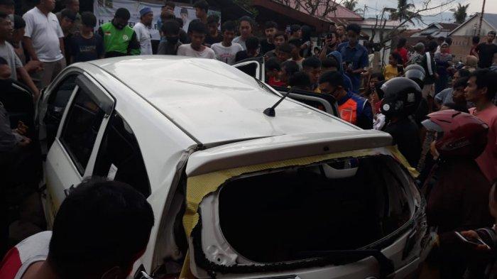 Tabrakan Kereta Api Vs Calya Putih di Padang, 1 Orang Tewas dan 2 Luka ...