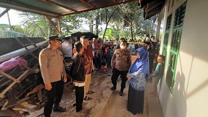 POPULER SUMBAR: Tabrakan Honda Beat vs Mobil Box Hino di Agam ...