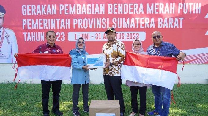 Gerakan Pembagian Bendera, PLN Serahkan, 500 Bendera Meriahkan HUT ke-78 Kemerdekaan RI ...