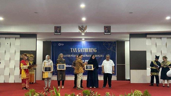 Patuh dan Memberi Kontribusi Pajak Terbesar, PLN UID Sumbar Terima Penghargaan - Tribunpadang.com