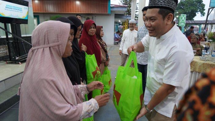 Jelang Idul Fitri 1445H, YBM PLN Payakumbuh Salurkan Santunan dan Sembako ke Anak Yatim dan ...