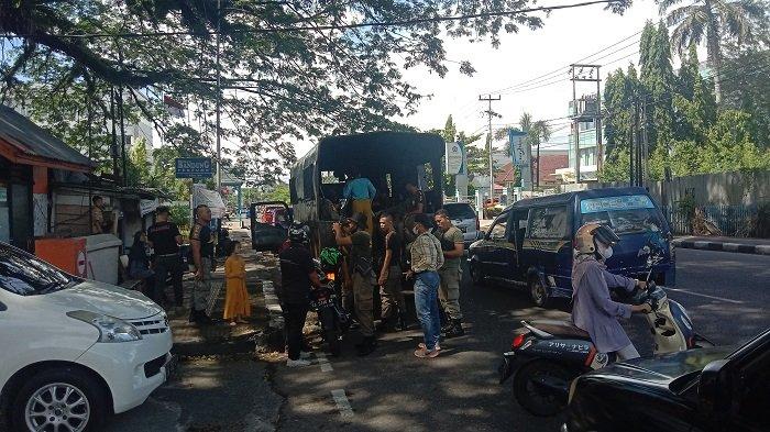 Dinilai Meresahkan, Satpol PP Padang Tertibkan Pengemis Badut Manusia Silver hingga Anak Jalanan ...