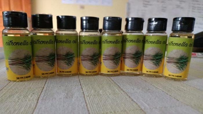 Mengenal Minyak Sereh Wangi Produk Lab APHP SMK PP Negeri Sembawa ...