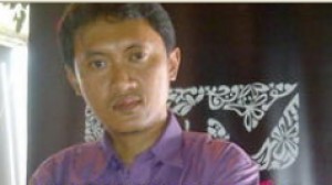 Arya Wiguna Tuding Dewi Sanca Numpang Tenar - Sripoku.com