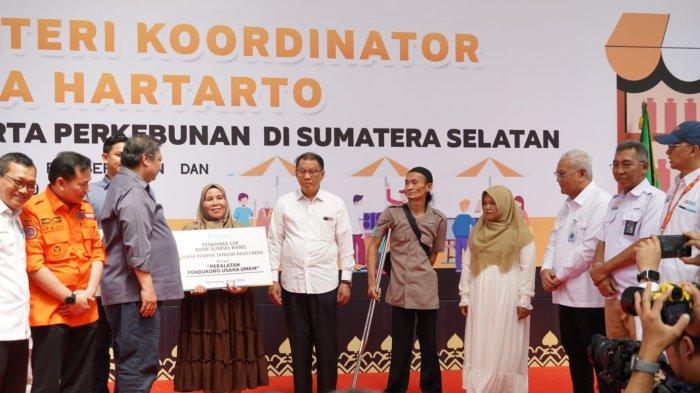 Bank Sumsel Babel Serahkan Bantuan kepada UMKM Pempek Tanggo Rajo Cindo ...