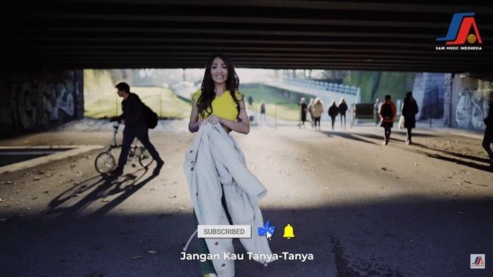 Chord Lagu No Comment - Tuty Wibowo, Musik Dangdut yang Viral Kembali ...