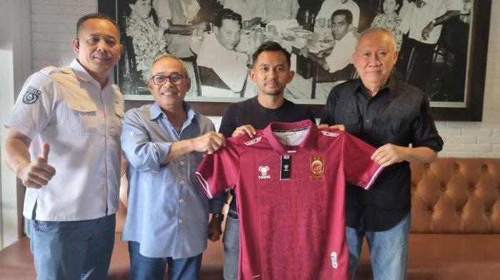 Sempat Dinilai Minim Pengalaman, Suporter Sriwijaya FC Harap Coach Yoyo ...