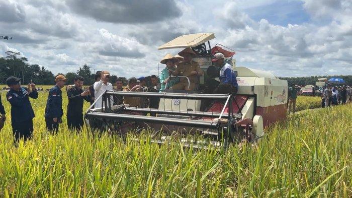 Gubernur Sumsel Herman Deru Ikuti Panen Raya Serentak Bersama Presiden Prabowo - Sripoku.com